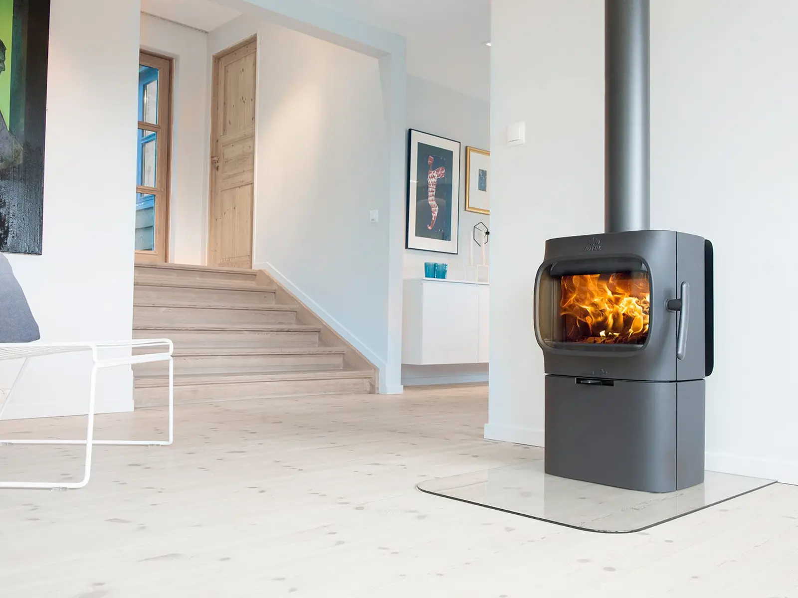 Jøtul F 105 Base - Liten vedovn som blir raskt varm
